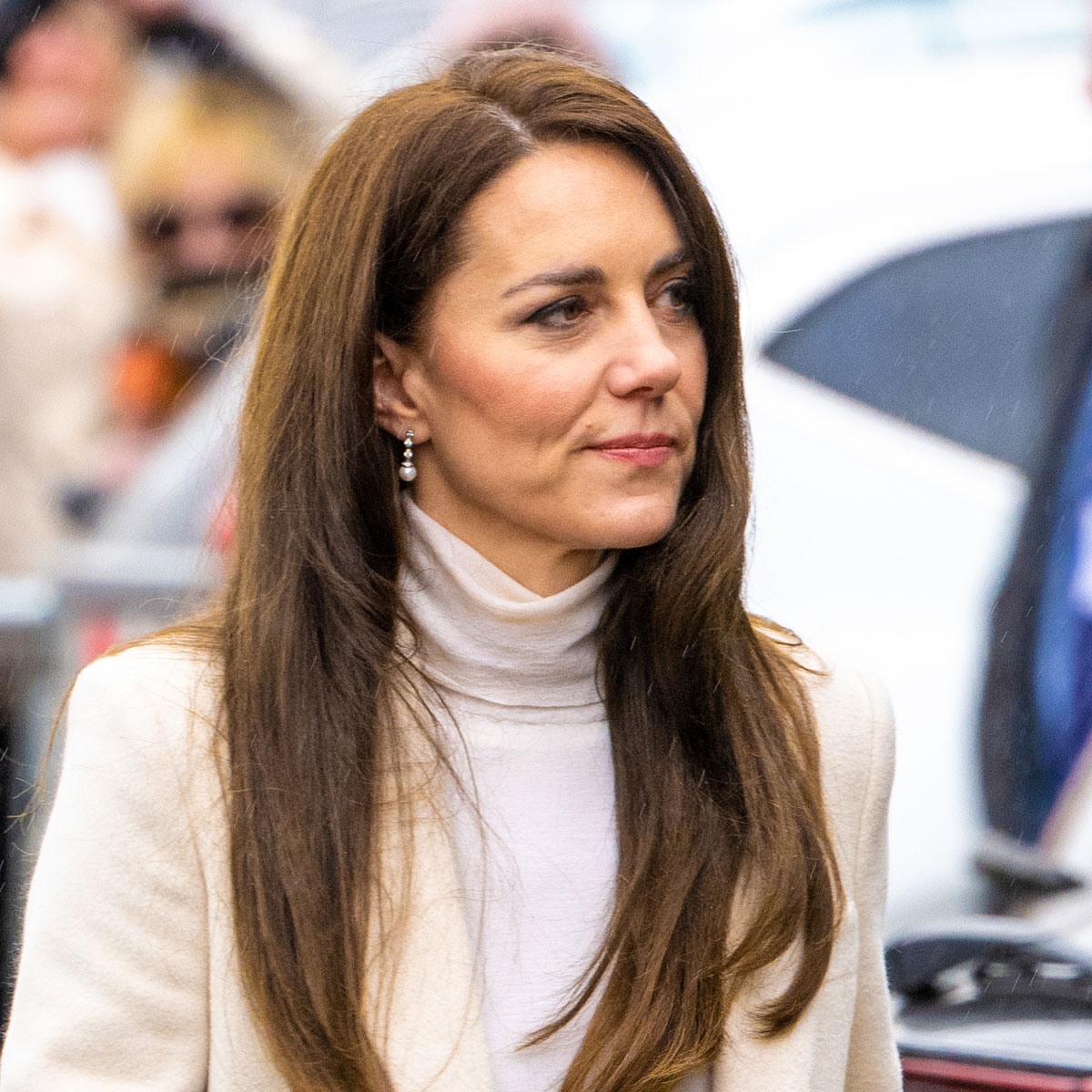 Kate Middleton Goes Public with Cancer Diagnosis: Friends Reveal the Struggle - Celebrity News
